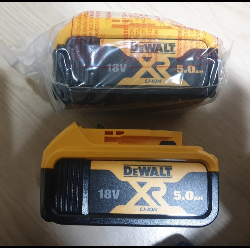 디월트 5암페어 배터리2개 | 세컨웨어