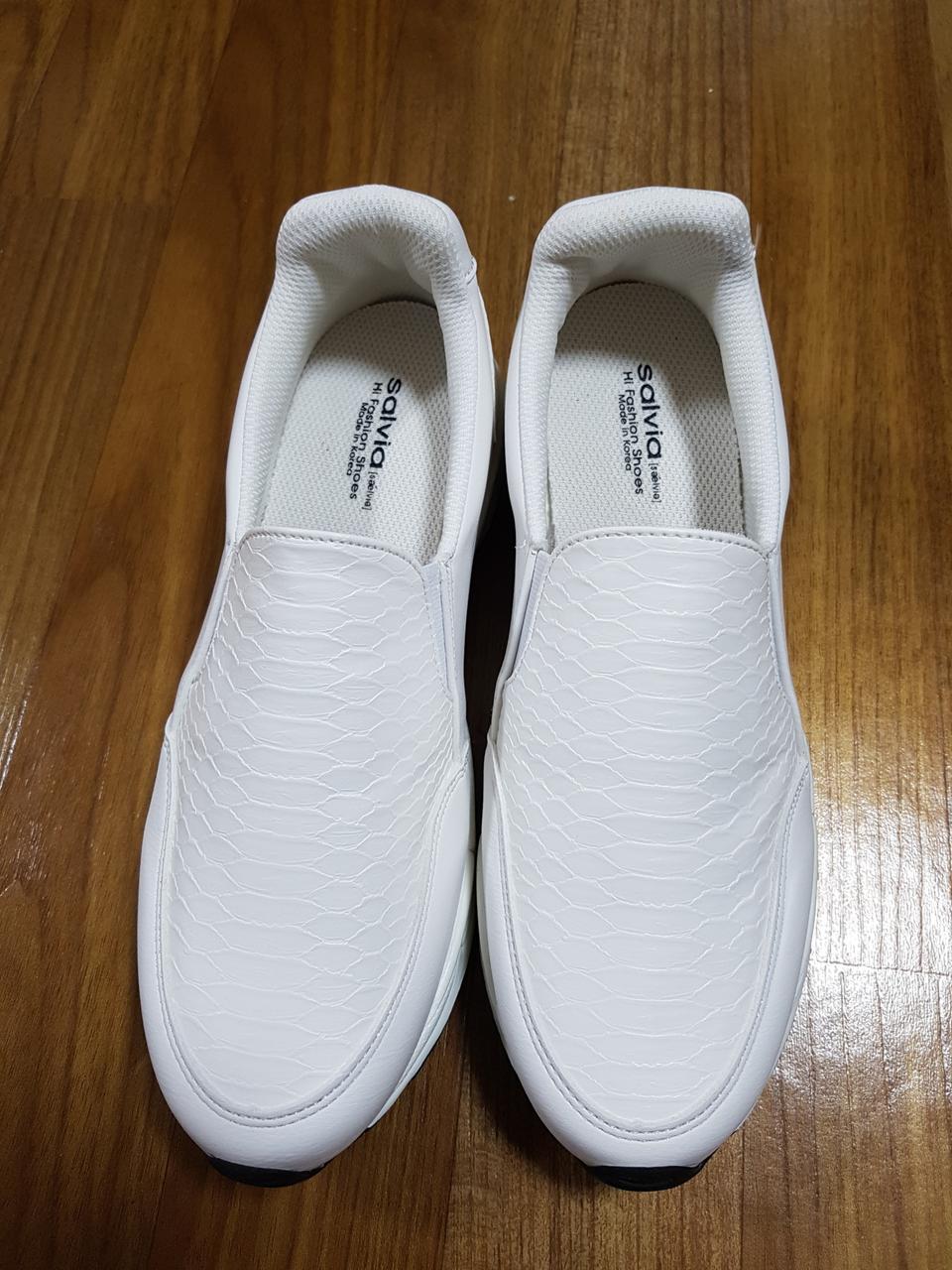 셀비아 흰색 가죽슈즈 새신발 팝니다. | 헬로마켓