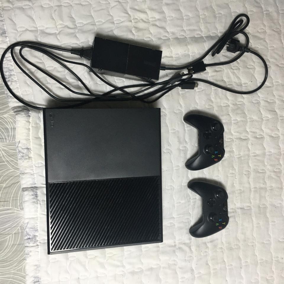 Xbox one 팔아요 ~ | 헬로마켓