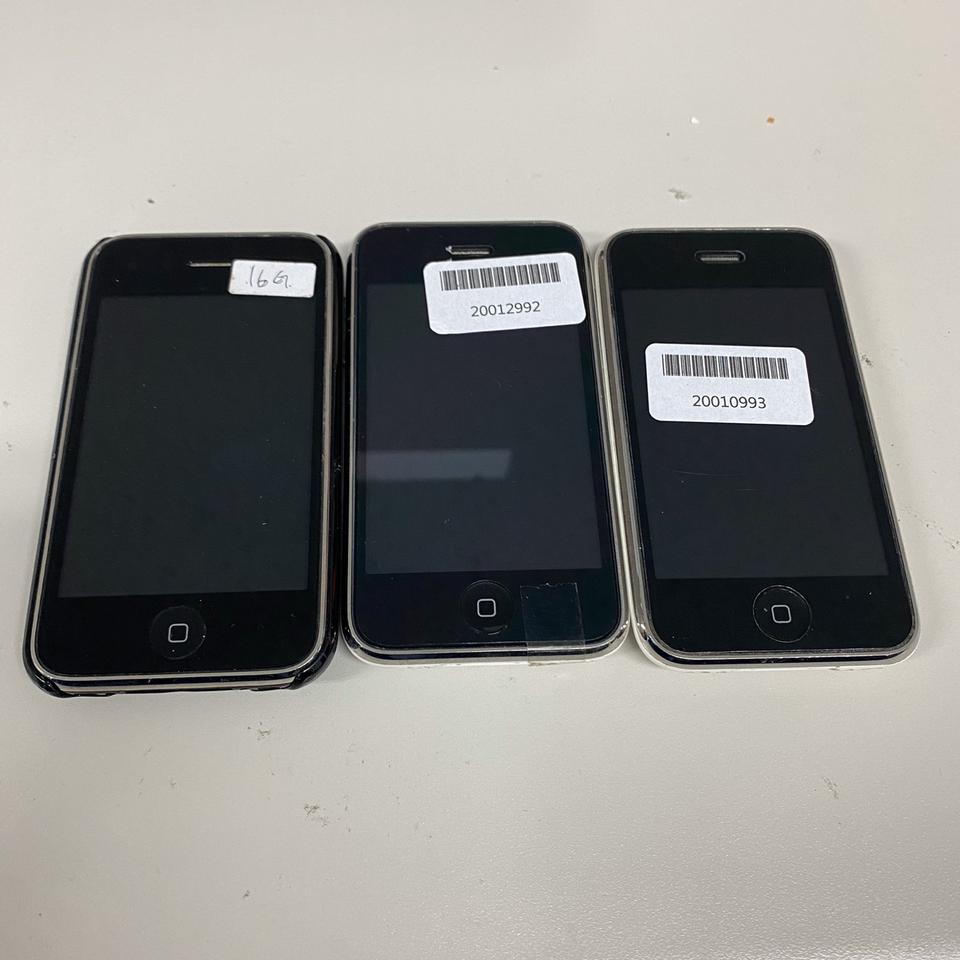 아이폰3GS A1303 16GB 블랙, 화이트 무료배송 | 헬로마켓