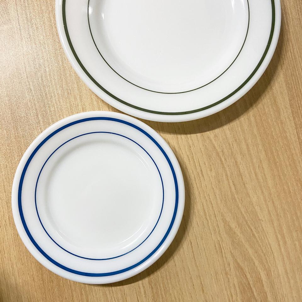 파이렉스 블루/그린밴드 밀크글라스 접시 | 헬로마켓