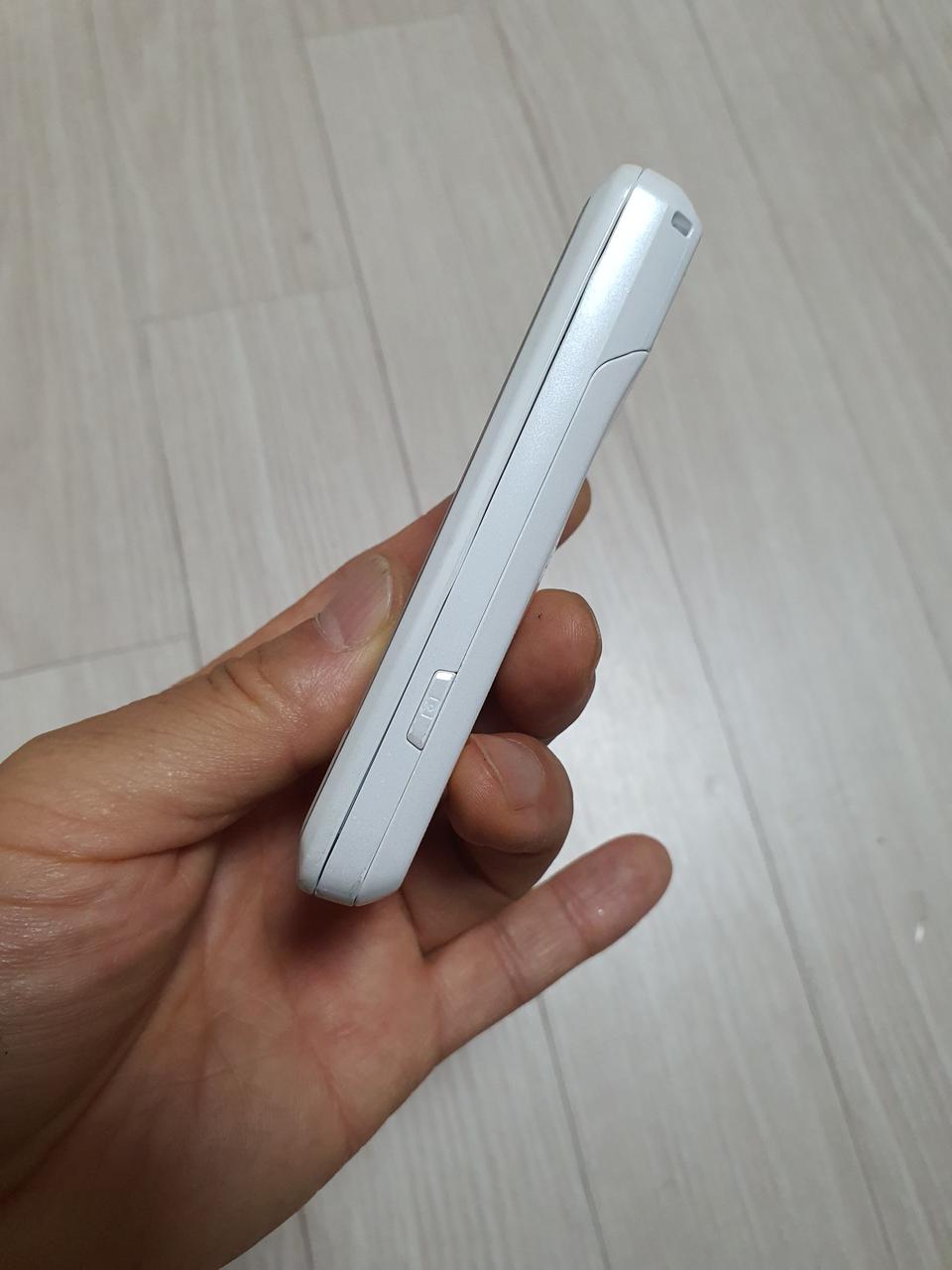 애니콜 슬림슬라이드폰(sph-w8400) kt-629 | 헬로마켓