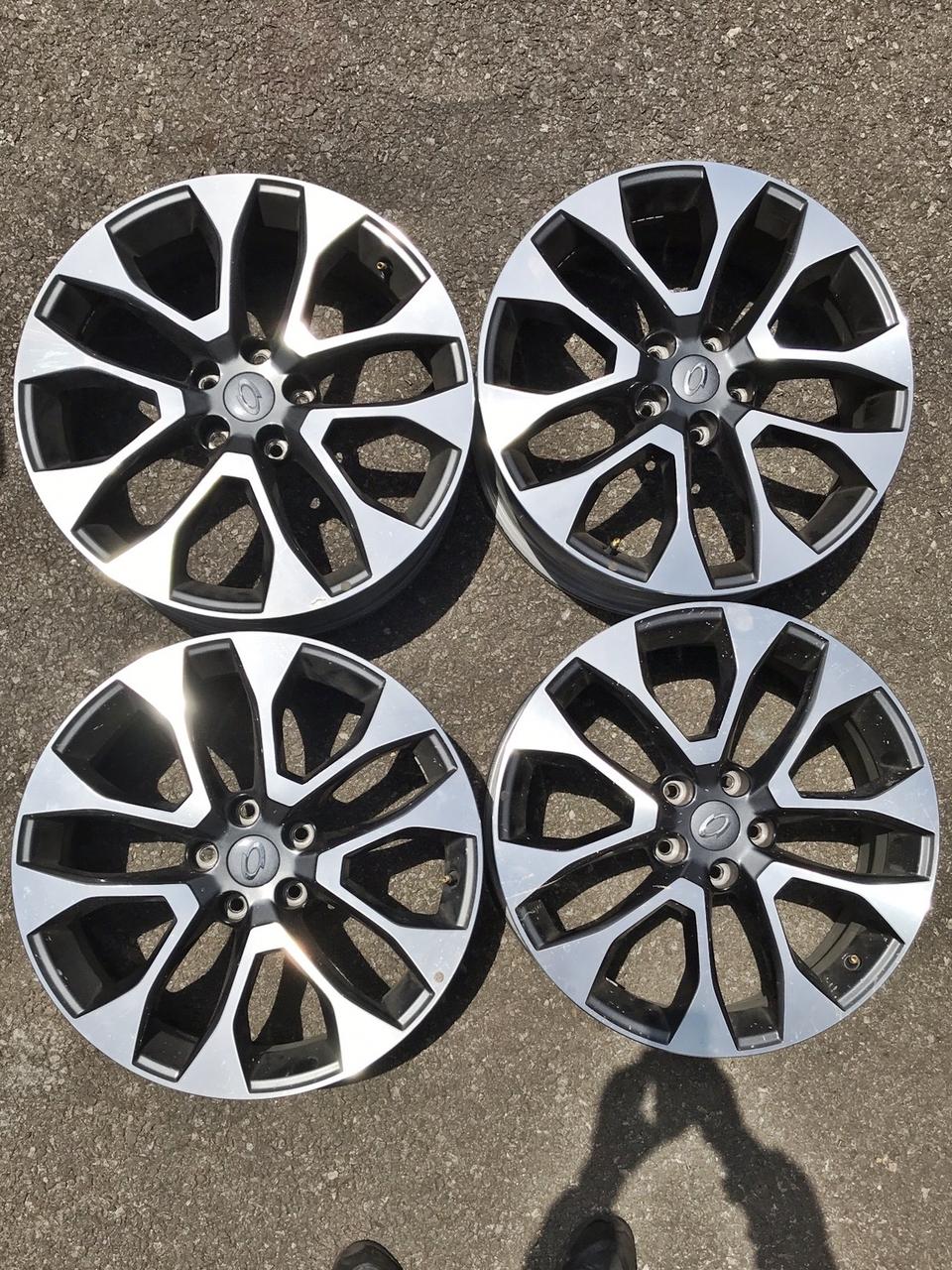 QM6 19인치 순정 정품 휠 팝니다. | 헬로마켓