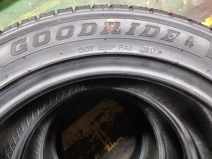 GOODRIDE SA37 215 55R 17 98W ... | 세컨웨어