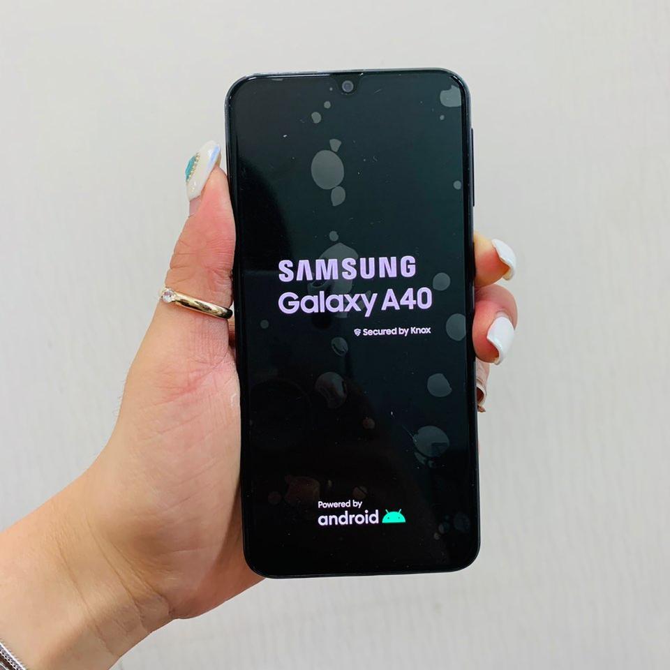 [당일출고] 갤럭시A40 블랙 64G 판매합니다 | 헬로마켓