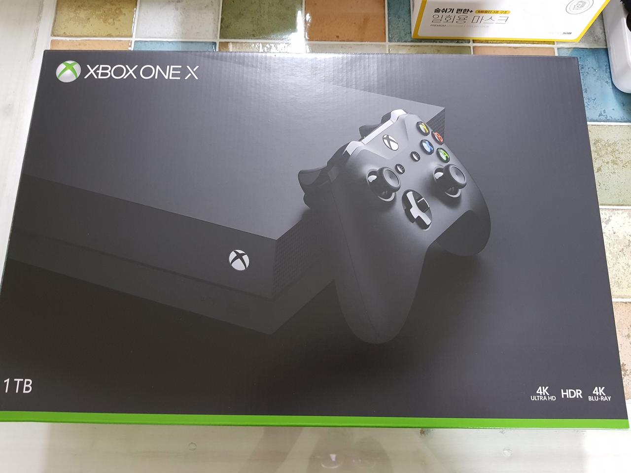 XBOX ONE X 1TB 블랙 기본셋 중고 무료배송 | 헬로마켓
