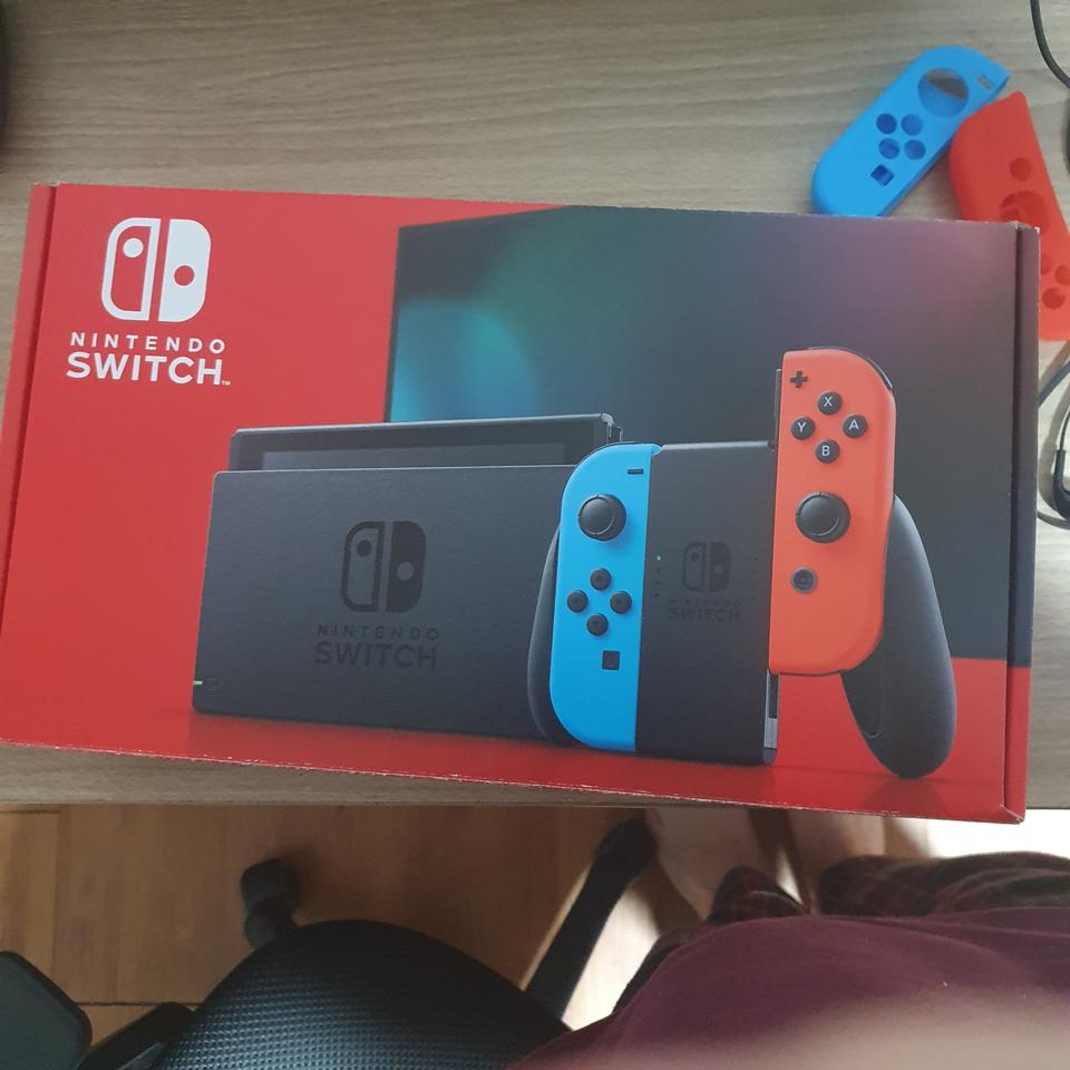 닌텐도 스위치 개선판 팝니다!!!(동물틔숲 포함입니다!!) | 헬로마켓