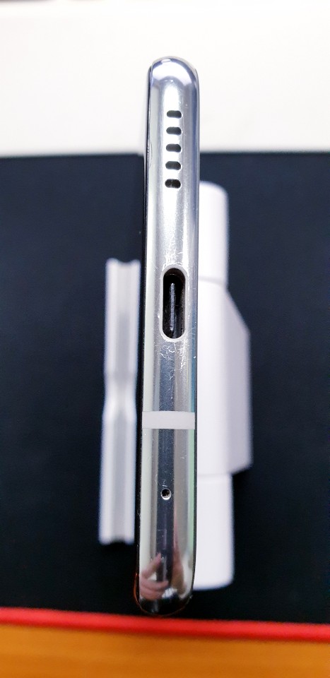 LG V30 64G 실버 17년 10월11일 | 헬로마켓