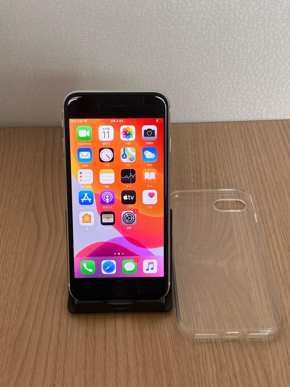이이폰SE2 128G 화이트모델 판매합니다 | 헬로마켓