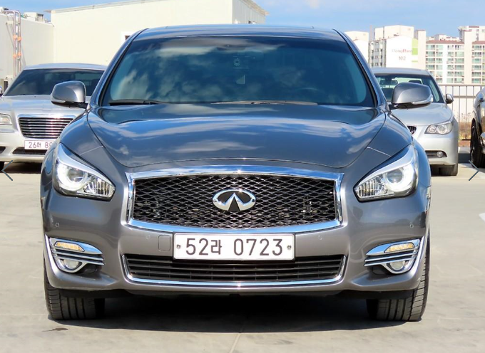 인피니티 Q70 3.7 AWD | 헬로마켓