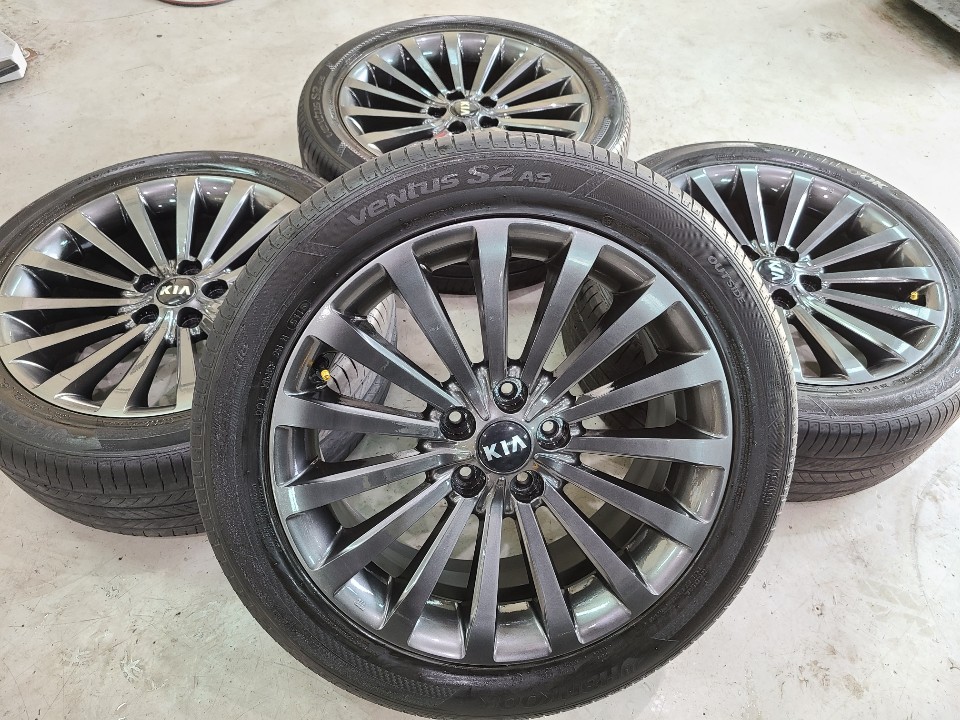 K7 블랙럭셔리 고스트크롬 18인치 휠타이어 판매합니다 | 헬로마켓