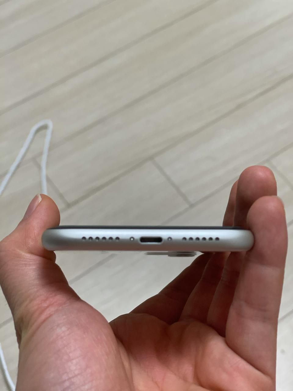 아이폰 11 128G 화이트 팝니다 | 헬로마켓