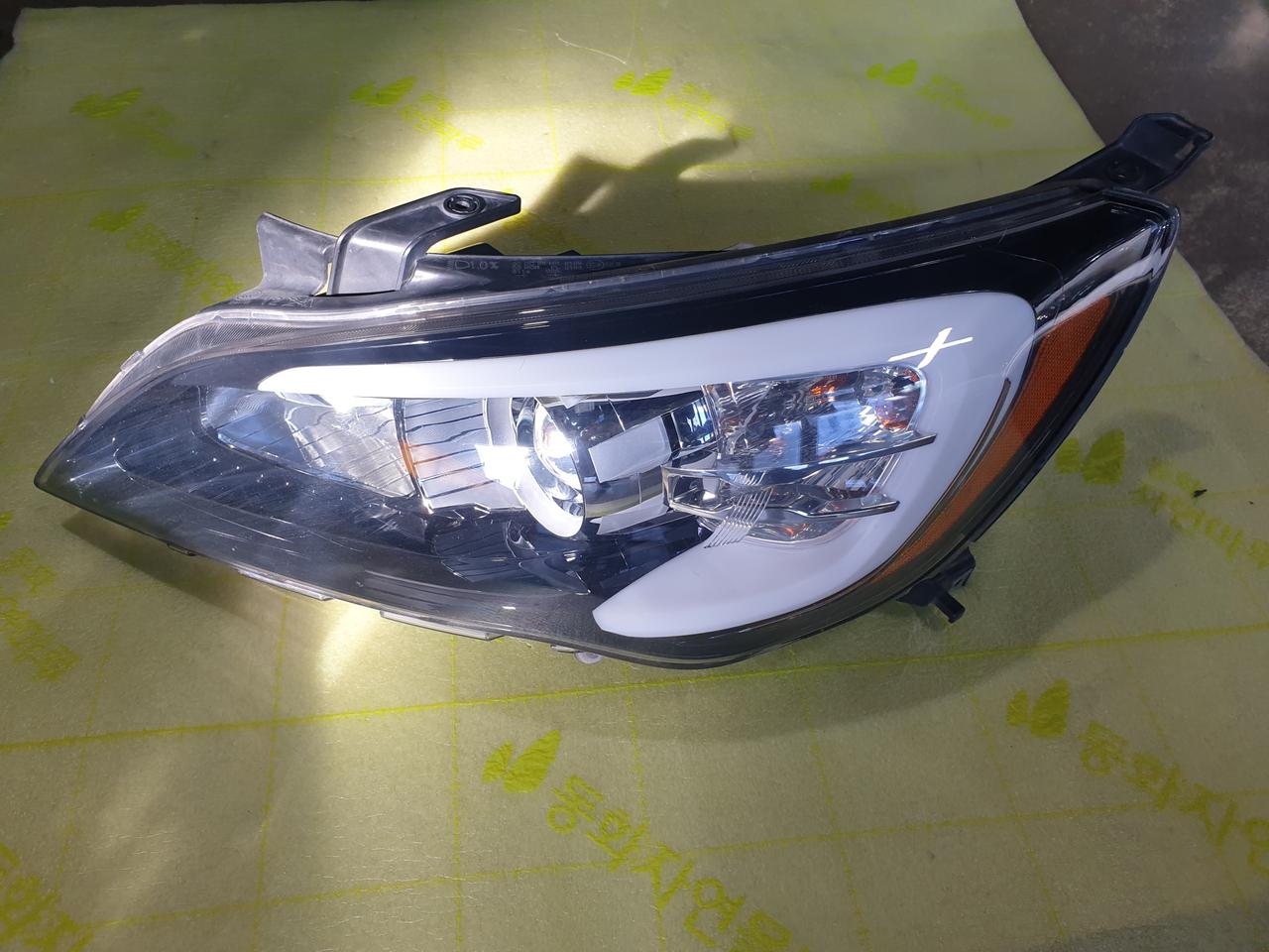1세대 K7 8핀 HID 헤드라이트 운전석 완품 15만원 | 헬로마켓