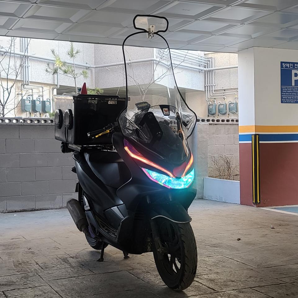 더뉴 PCX125 19년식 3만KM 풀튜닝 급매합니다 | 헬로마켓