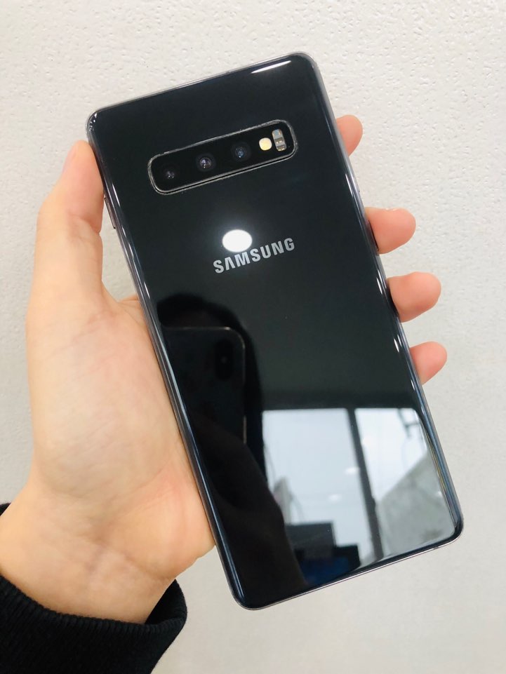 갤럭시 S10+ KT 블랙 128GB A급 판매합니다 | 헬로마켓