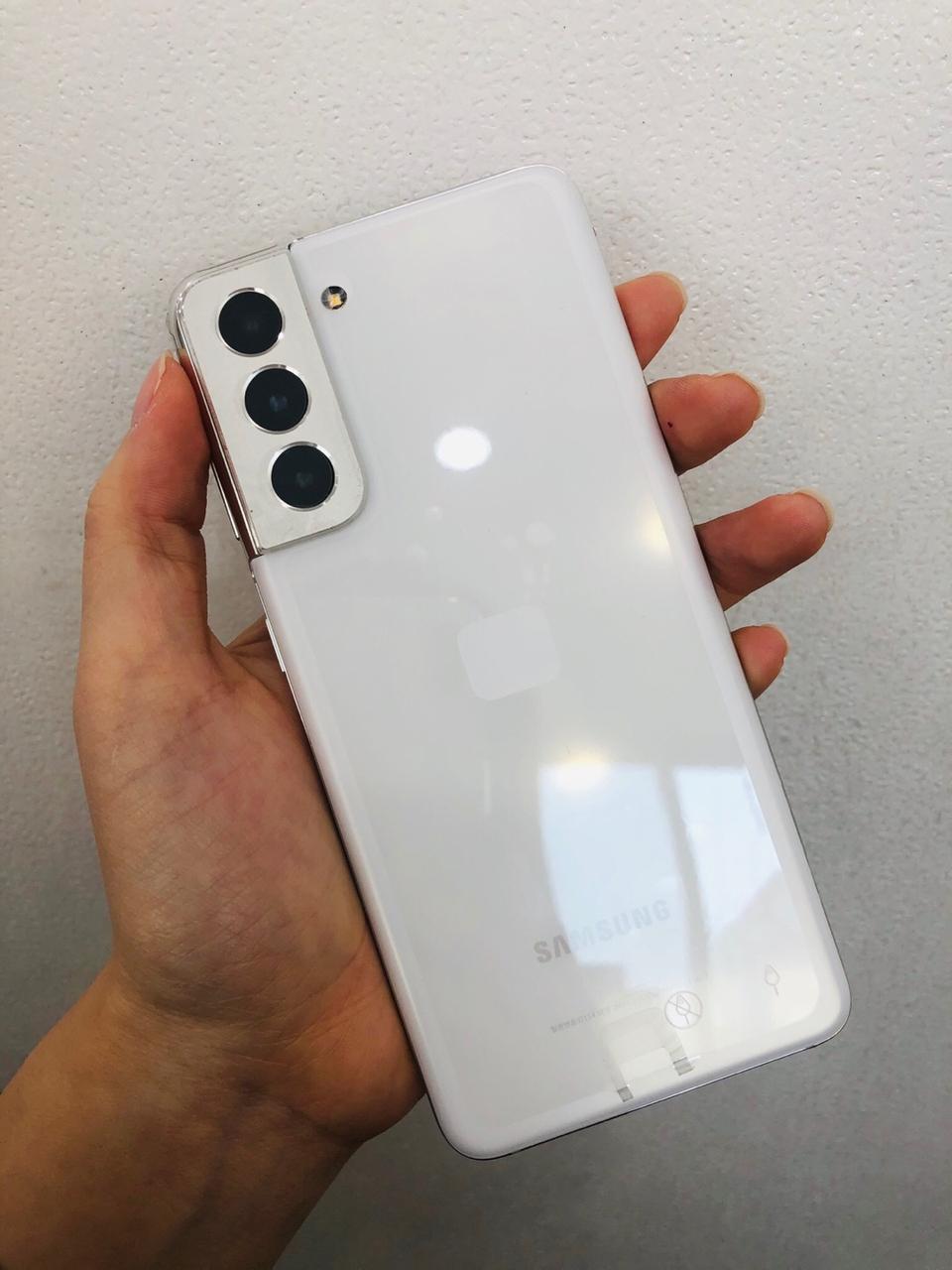 갤럭시 S21 SK 화이트 256GB S급 판매합니다... | 헬로마켓