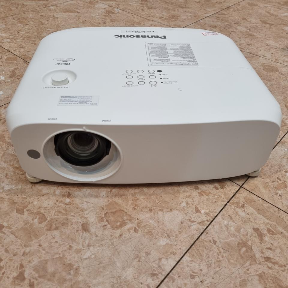 중고빔프로젝터 풀HD 4800안시 파나소닉 PT-VZ570 | 헬로마켓