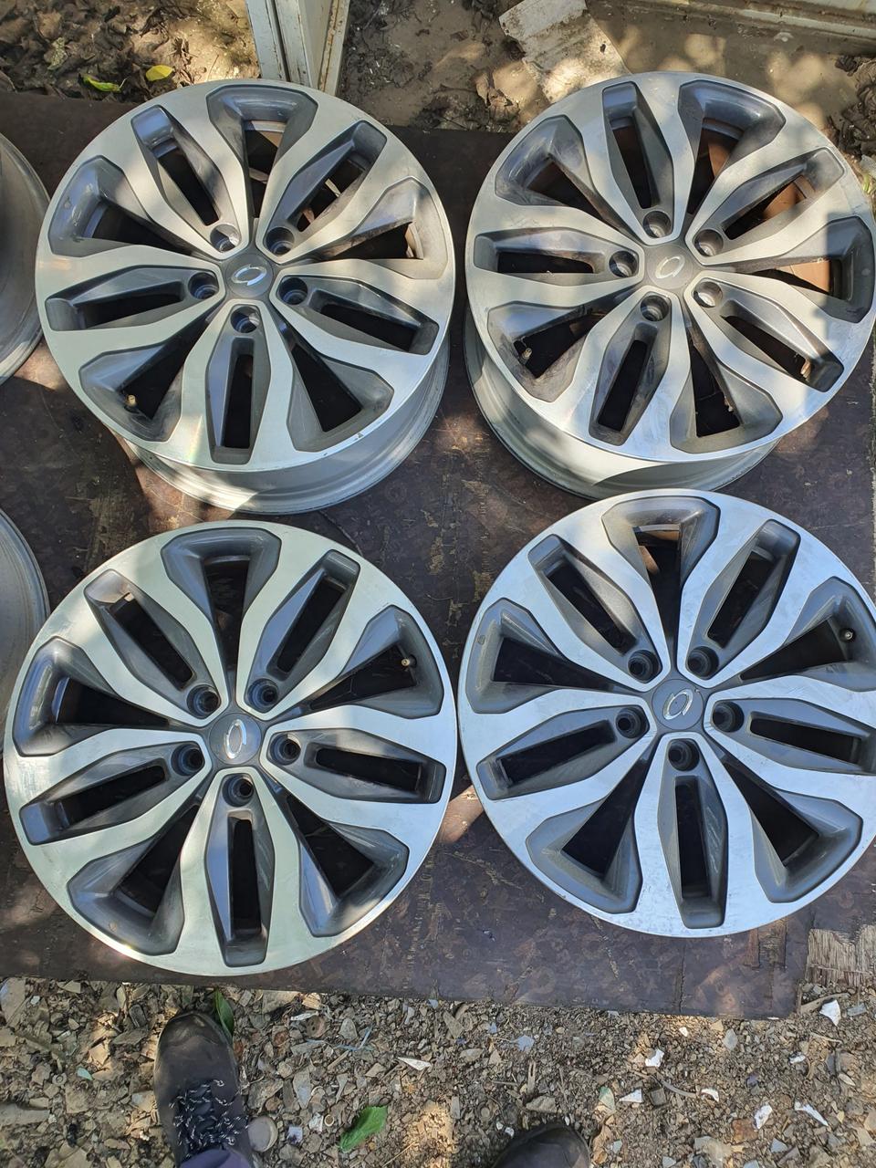 sm6 18인치순정휠판매 | 헬로마켓