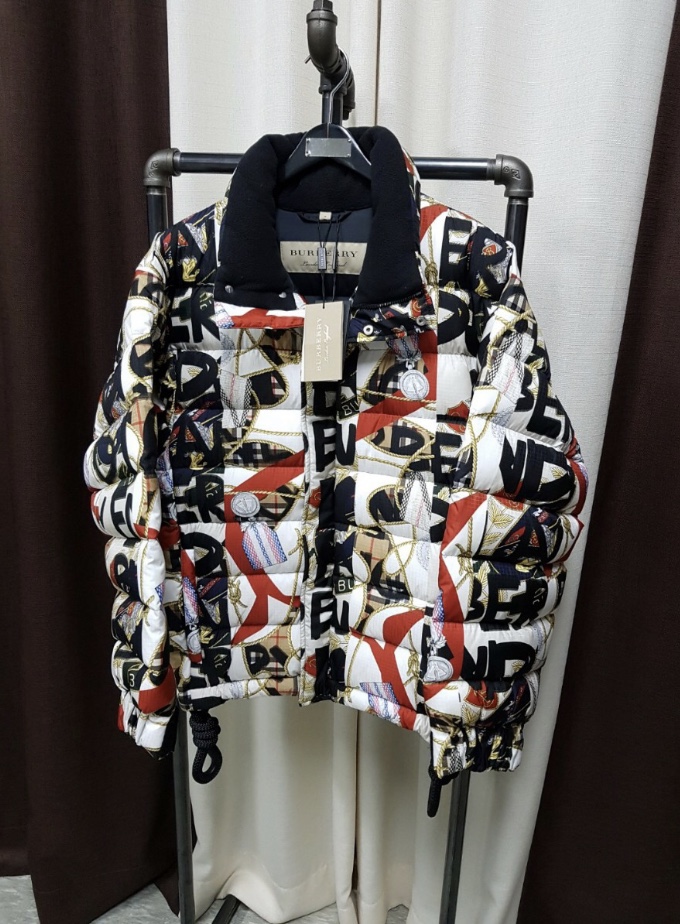 [48/105] 버버리 21FW 그래피티 아카이브 스... | 세컨웨어(헬로마켓)