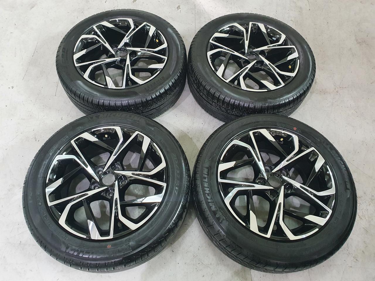 쏘나타 dn8 17인치 순정 휠타이어 판매합니다 | 헬로마켓