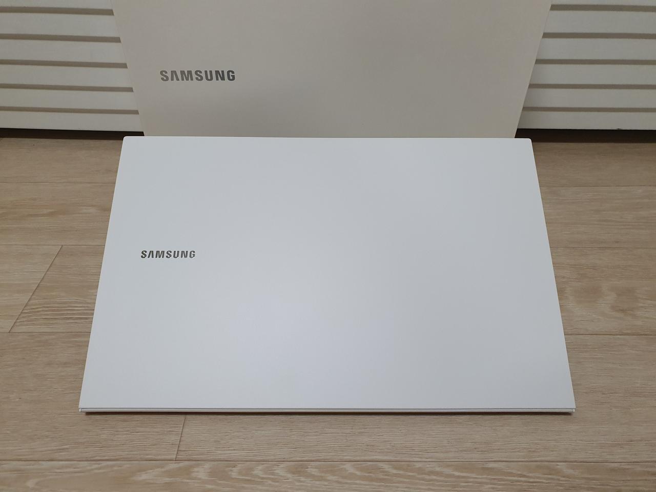 삼성 갤럭시북 이온2 NT950XDA-XD71W 풀박스 | 헬로마켓