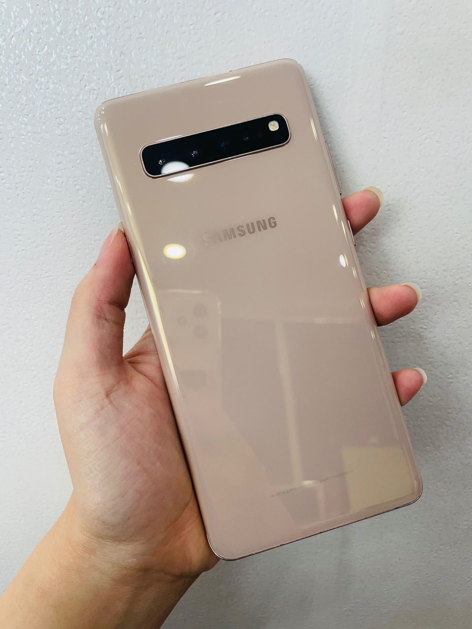 갤럭시 S10 5G KT 골드 512GB A급 판매합니다 | 세컨웨어(헬로마켓)