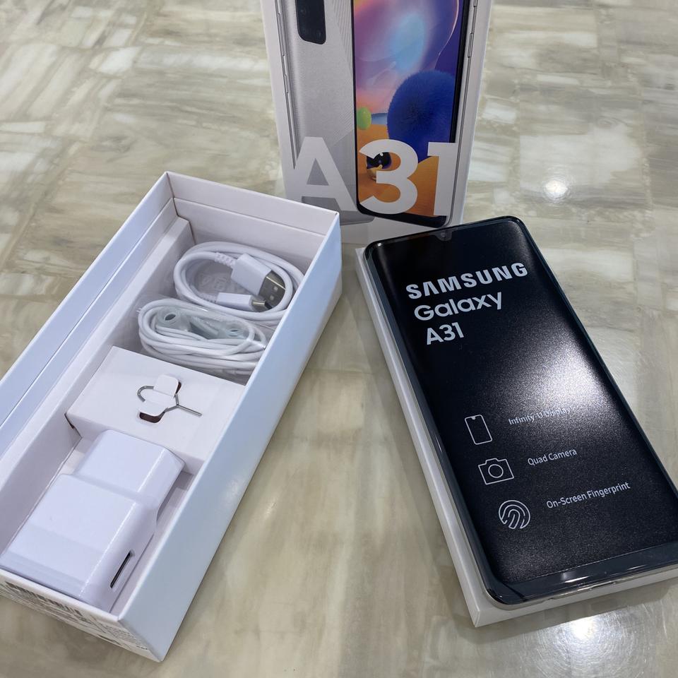 갤럭시 A31_64G 크러시 실버, 젤리케이스, 유리필름 | 헬로마켓
