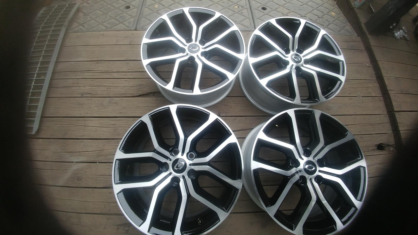 QM6 18인치 휠 판매합니다. | 헬로마켓