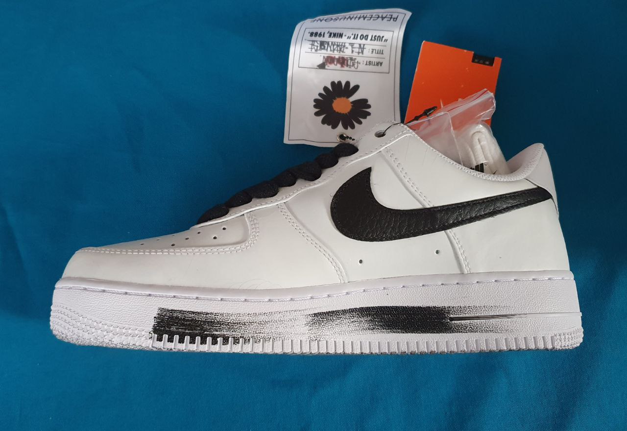 나이키 X 피스마이너스원 에어포스1 스니커즈 파라노이... | 헬로마켓