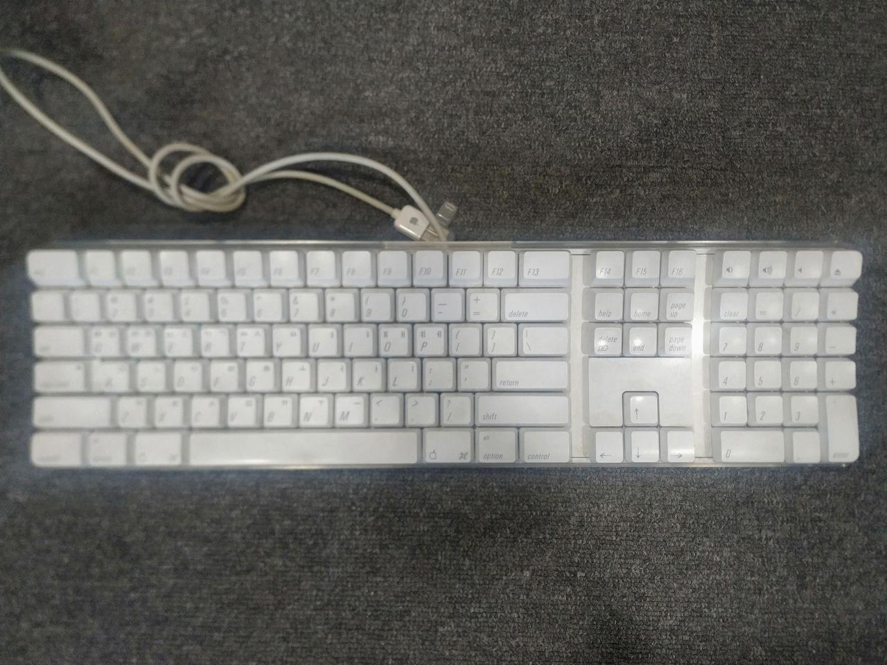 애플 G5 유선 키보드 A1048 | 헬로마켓