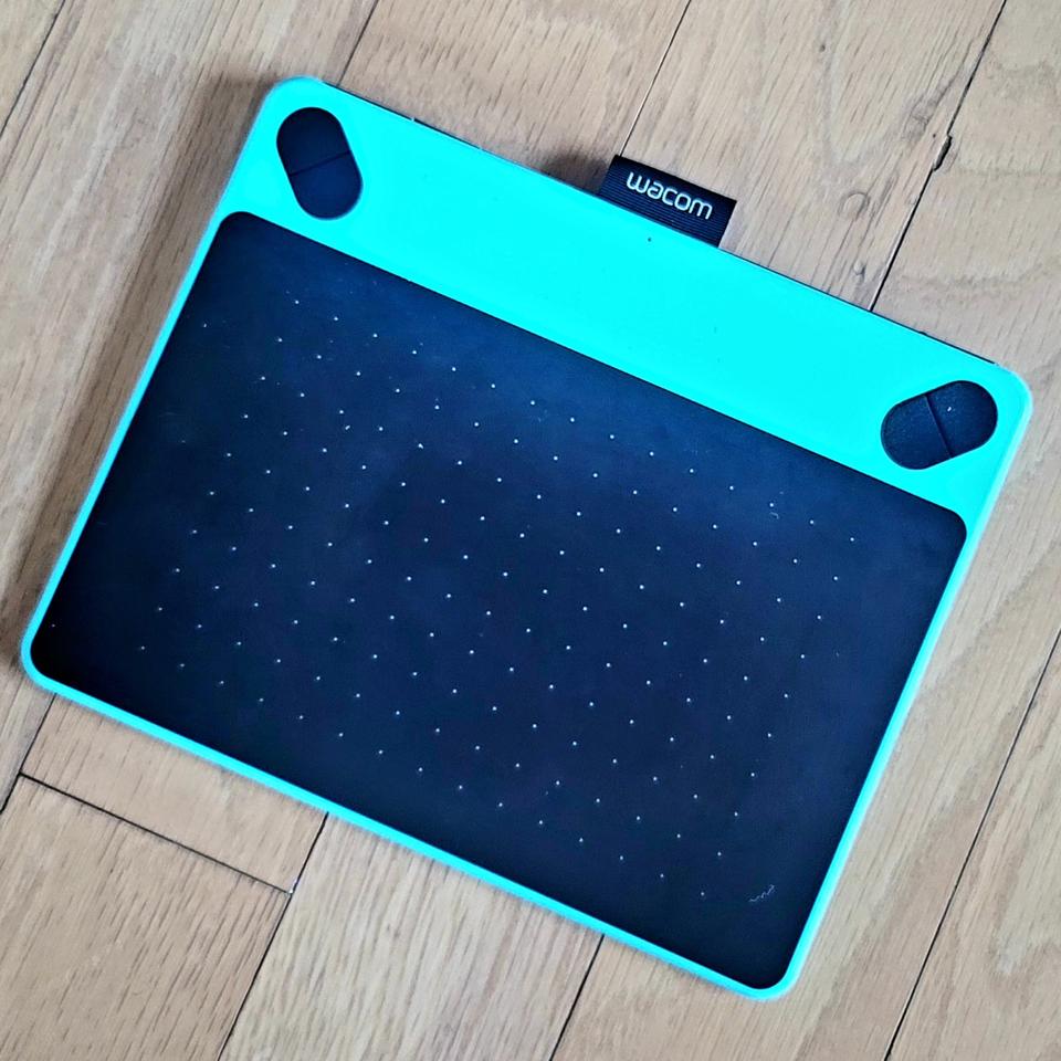 와콤 타블렛 인튜어스 코믹 CTH-490 | 세컨웨어(헬로마켓)