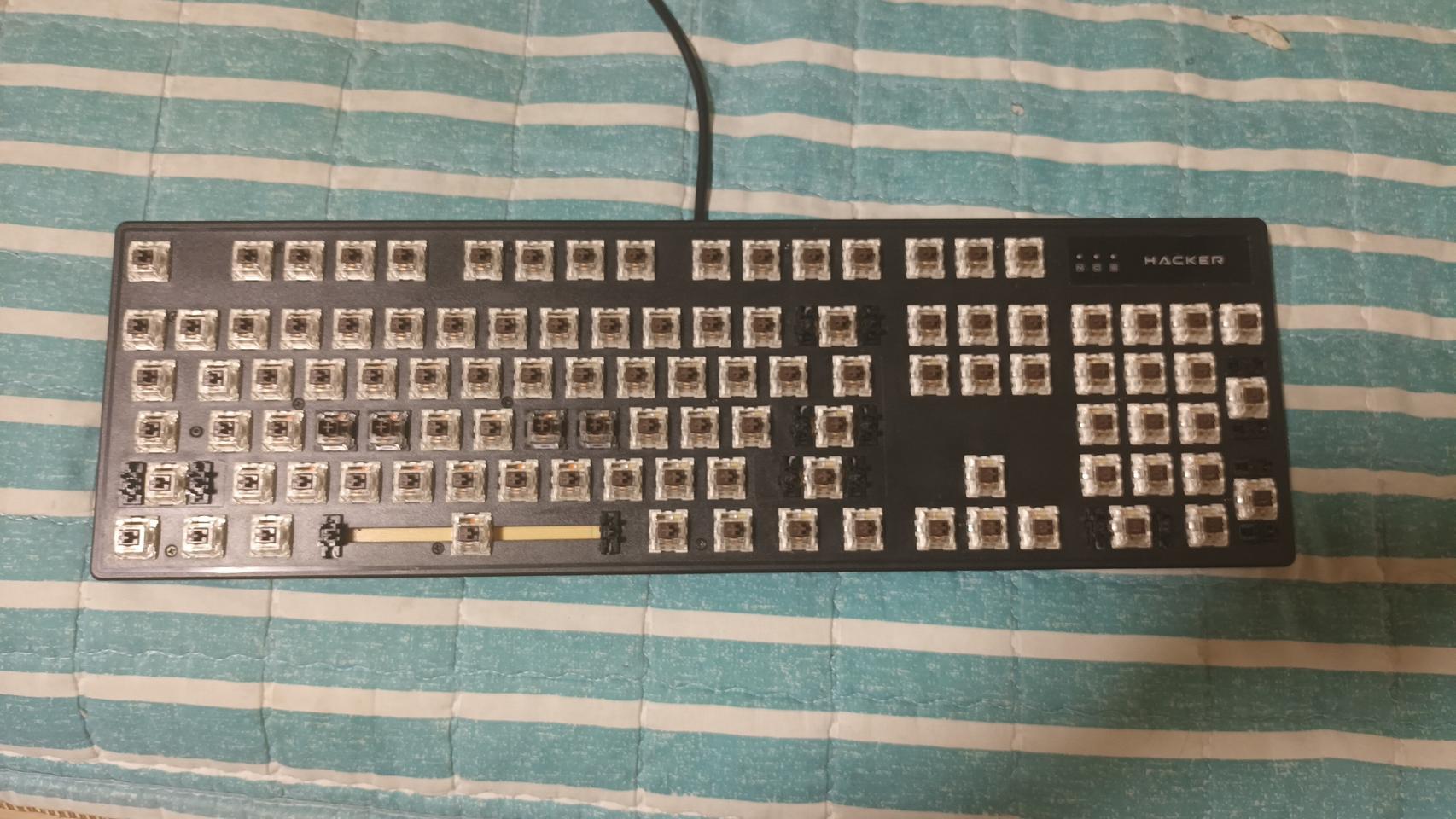 앱코 해커 K560 갈축 기계식 키보드 팝니다 | 헬로마켓