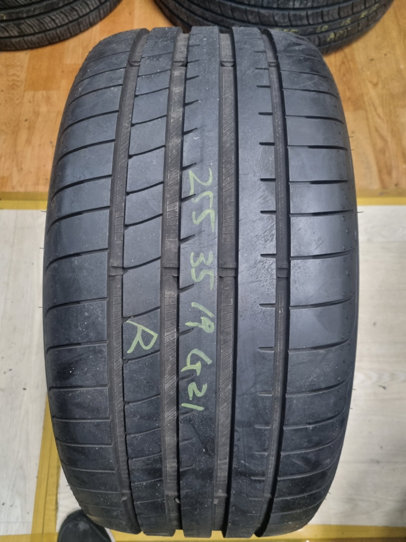 255 35 19 굳이어 이글F1 런플렛 임판급 중고... | 헬로마켓