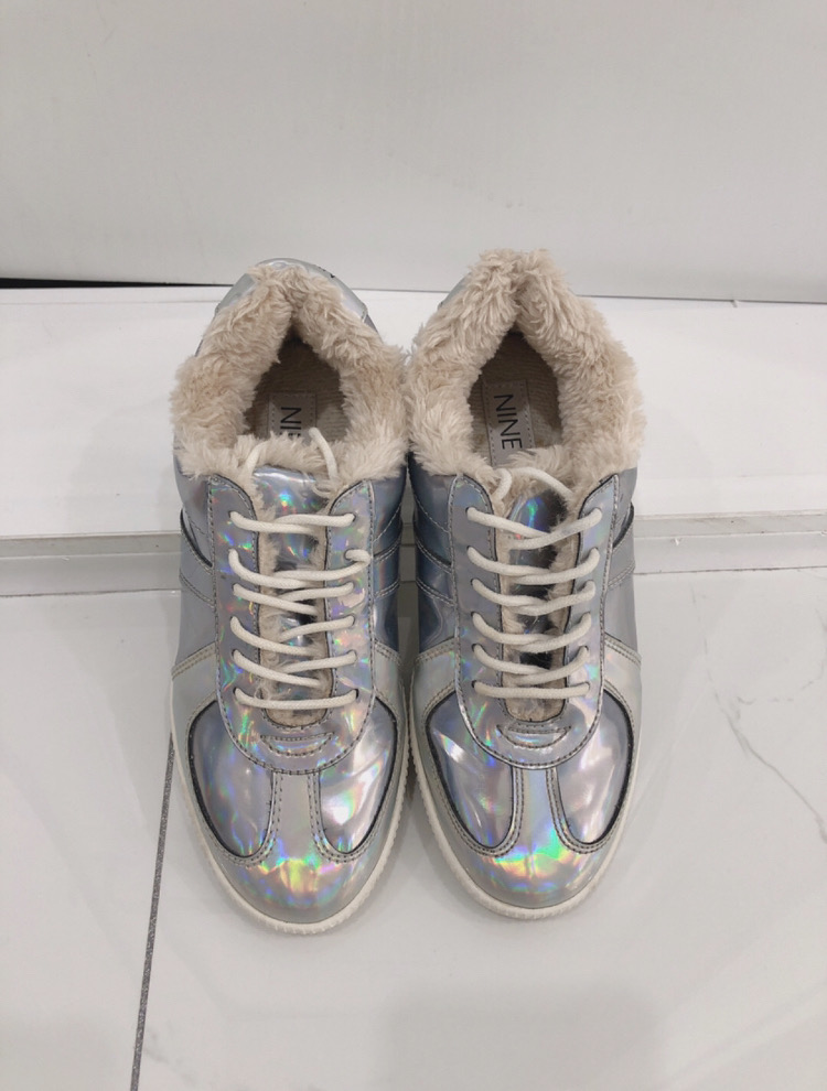 나인웨스트 털운동화(실버)235~240mm | 헬로마켓