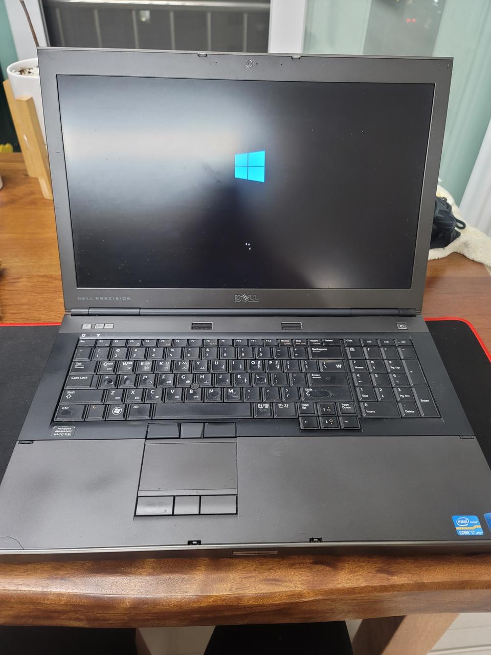 i7 17인치 워크스테이션 | 헬로마켓