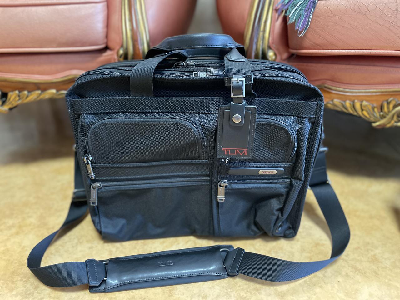 투미 티 -패스 서류가방. | 헬로마켓