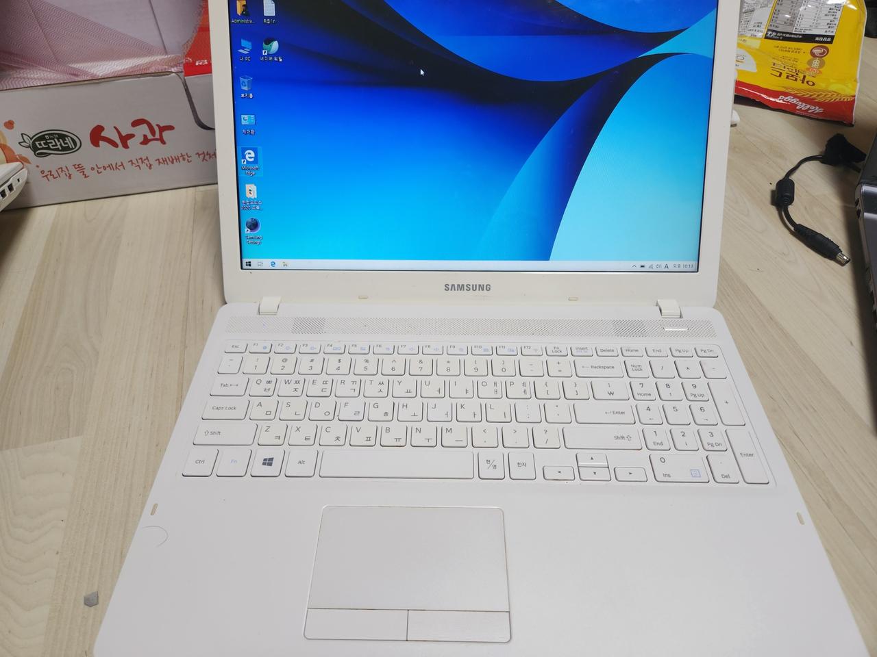 삼성노트북5 NT500R5H 팬티엄노트북팝니다 | 세컨웨어(헬로마켓)