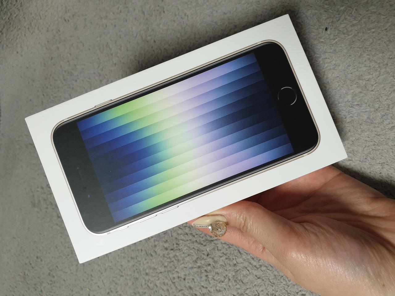 아이폰SE3 스타라이트 64G 구성품 미사용 S급 풀... | 헬로마켓