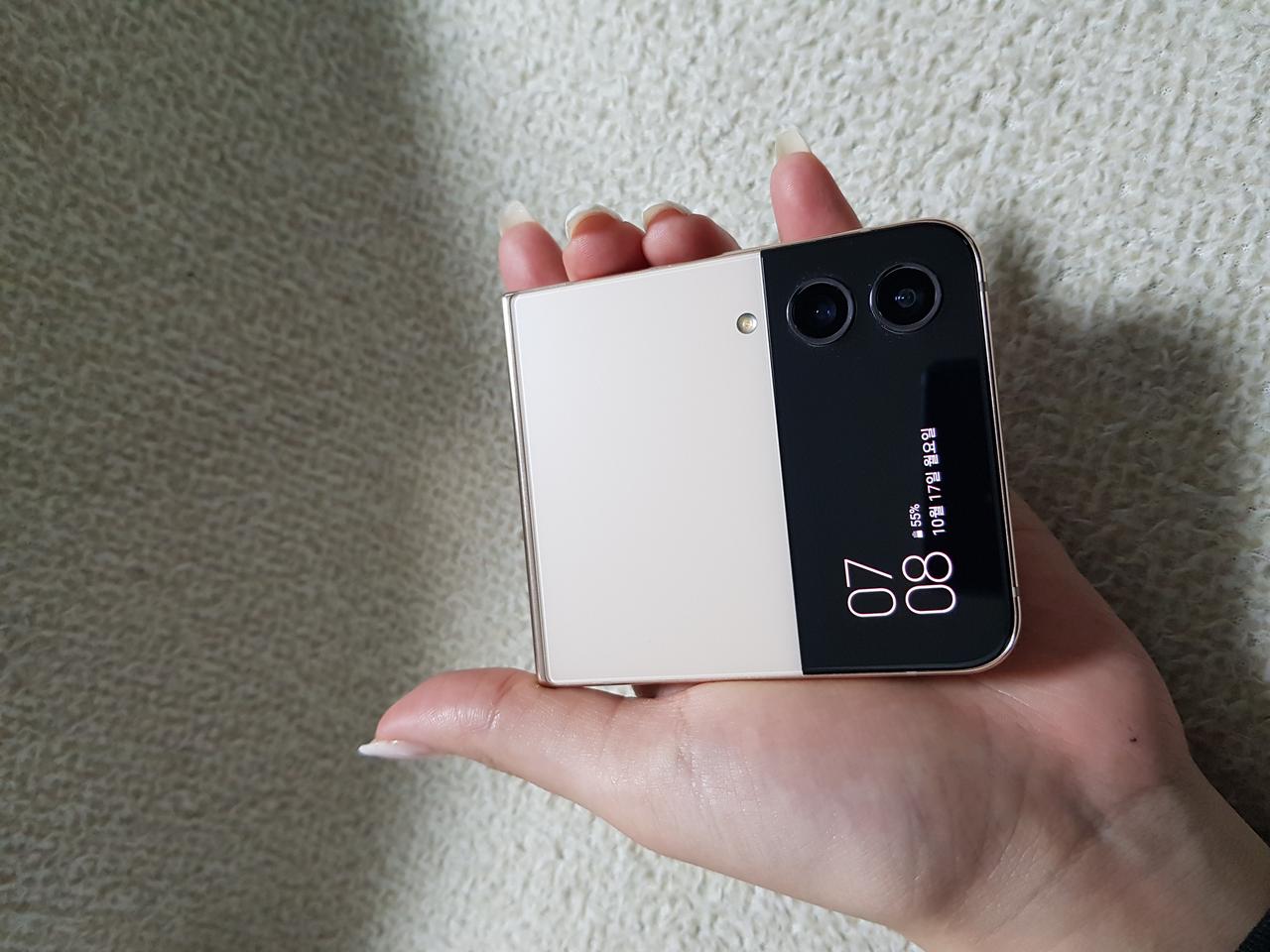 KT 갤럭시 Z플립4 5G 핑크골드 256G 깨끗한A... | 헬로마켓