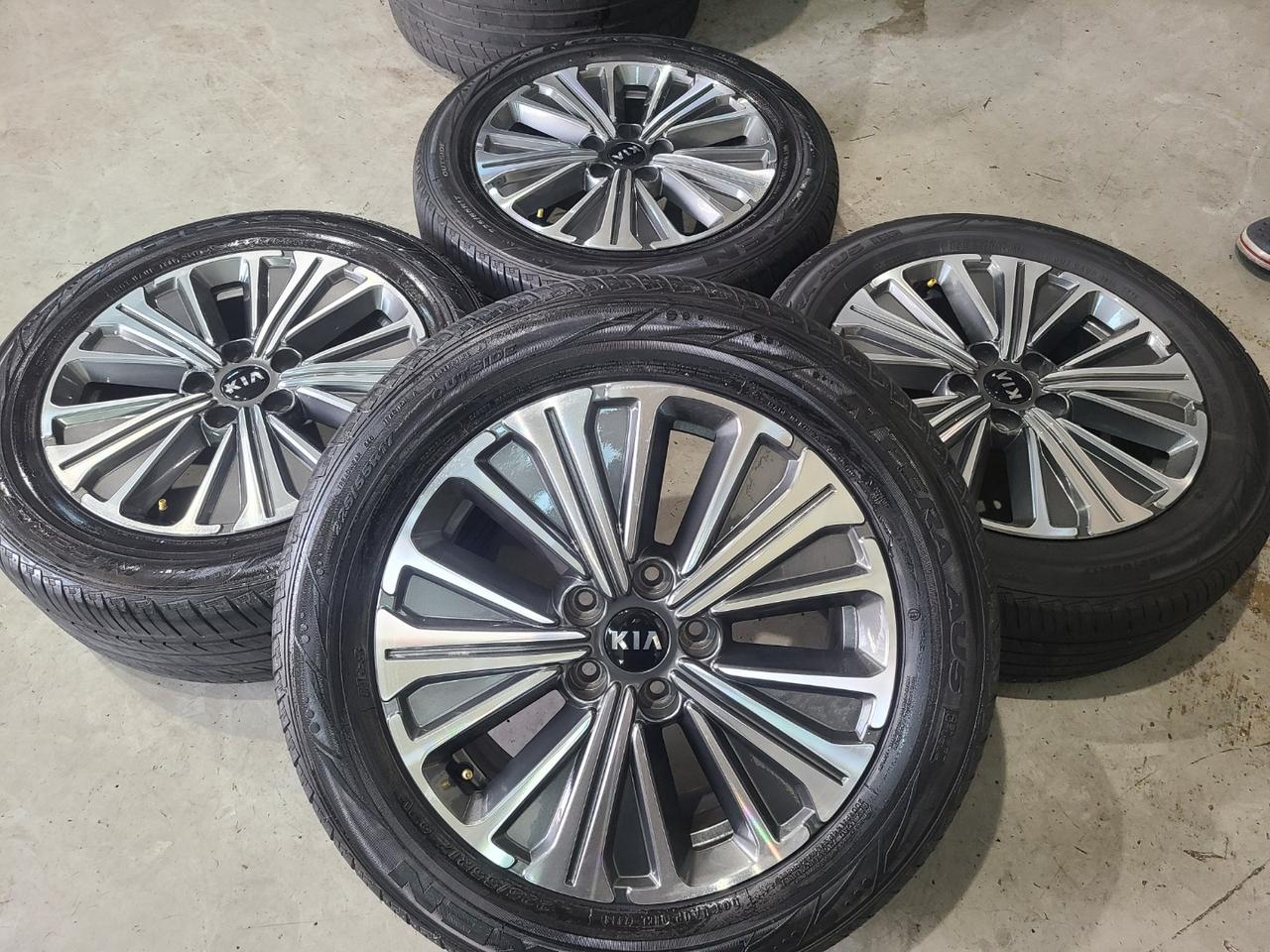 K7 17인치 휠타이어 판매합니다 | 헬로마켓