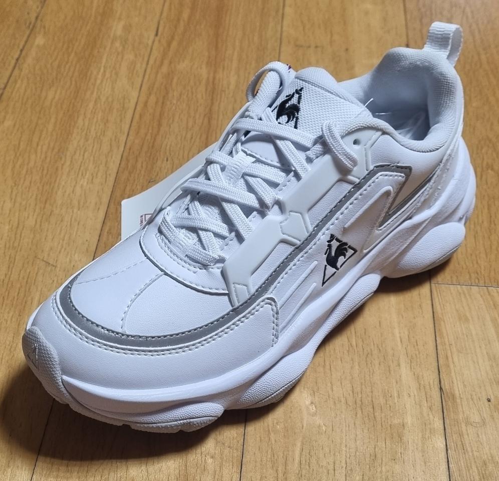 르꼬끄 운동화 국내 매장판 정품 새제품 팔아요 | 헬로마켓