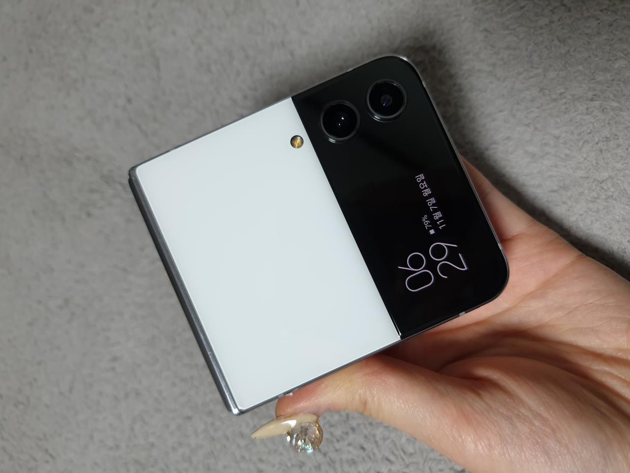 LG 갤럭시 Z플립4 5G (F721) 화이트 256... | 세컨웨어(헬로마켓)