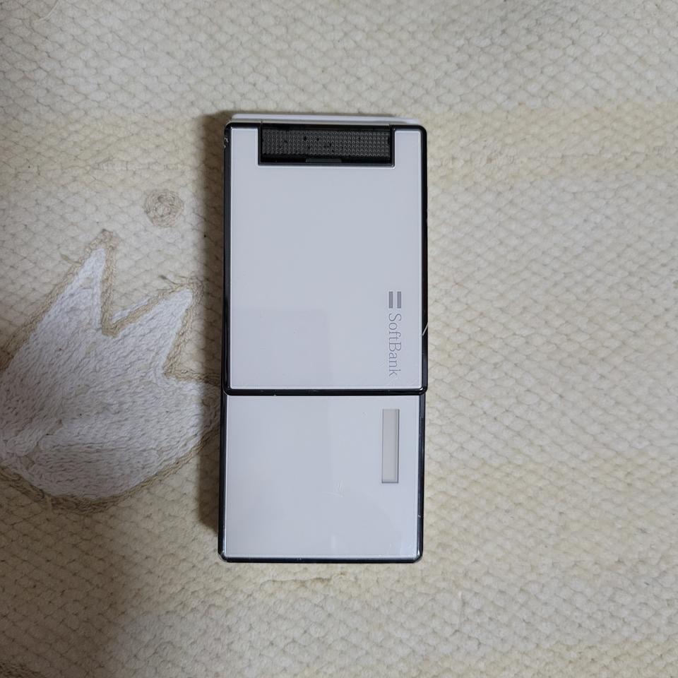 외산 SoftBank 923SH 화이트 소장폰 | 세컨웨어(헬로마켓)