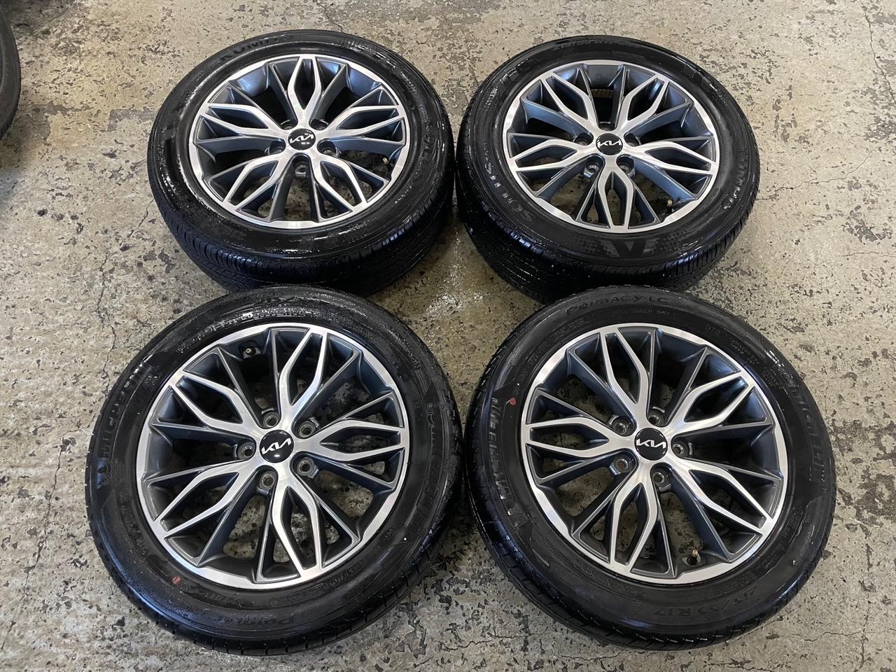 K5 DL3 정품 17인치 휠타이어 판매합니다 | 세컨웨어(헬로마켓)