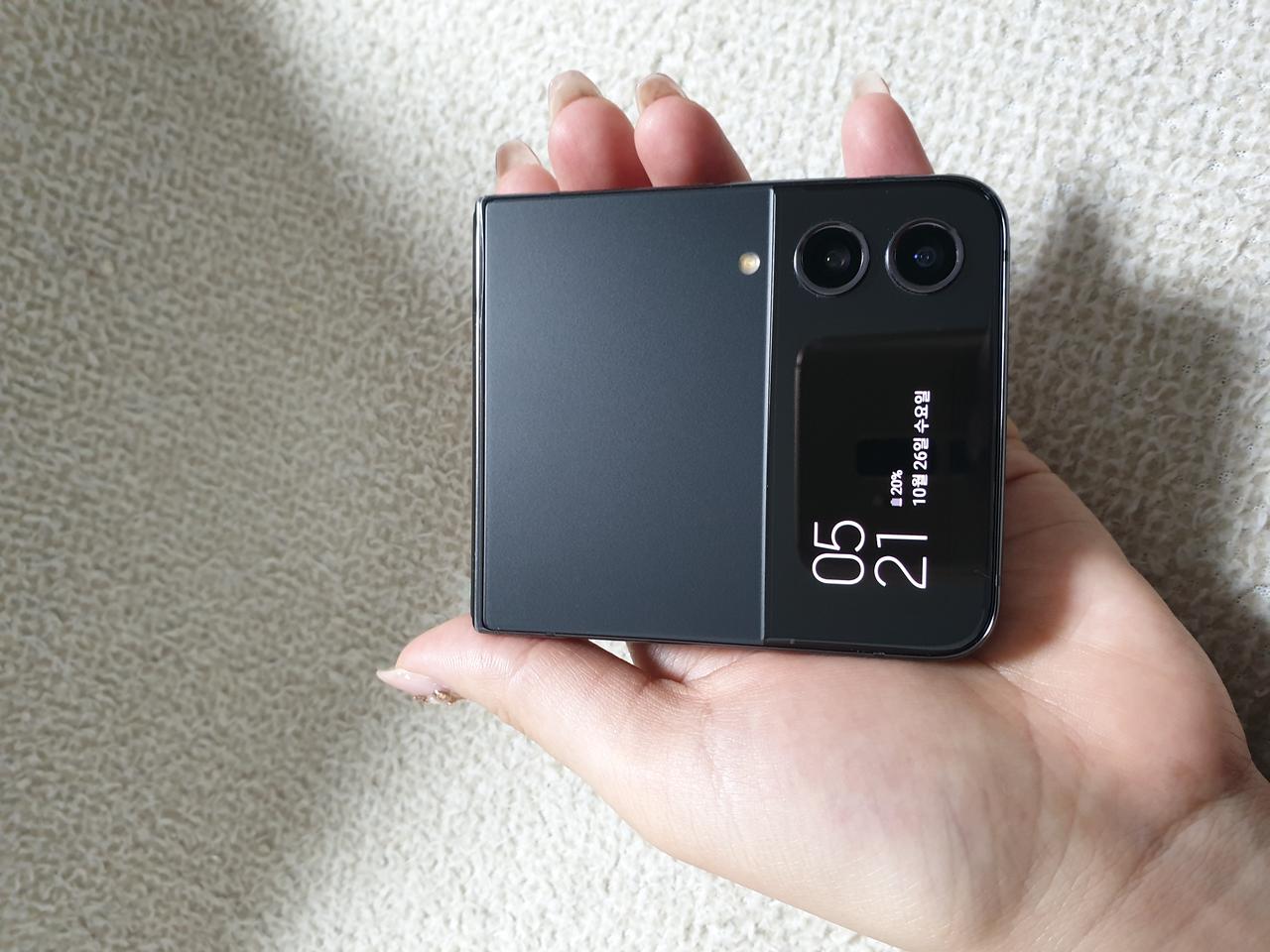 LG 갤럭시 Z플립4 5G 블랙 256G 깨끗한 S급... | 헬로마켓