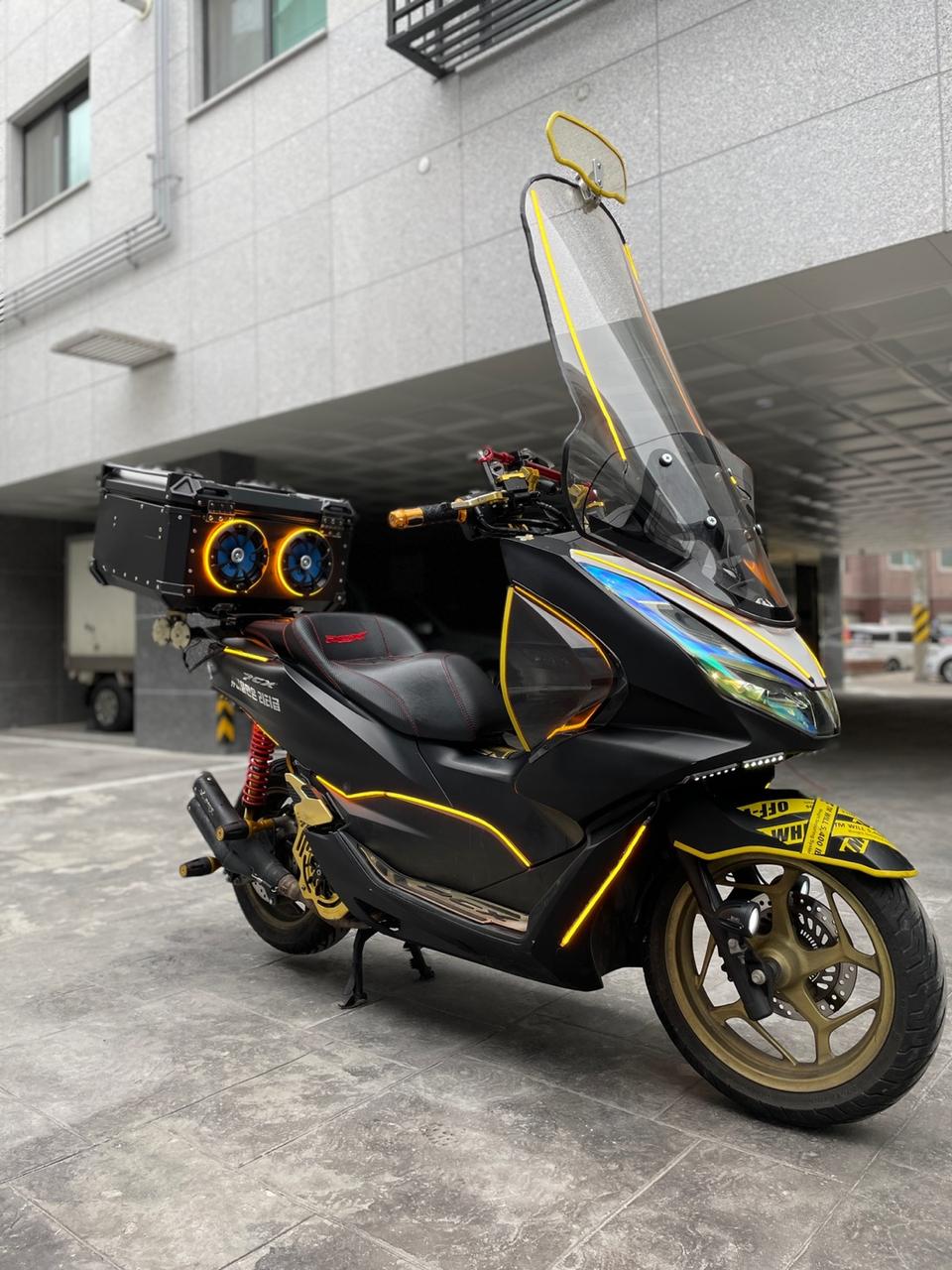 점검완료)PCX 21년식 abs모델 풀튜닝 전국 어디... | 헬로마켓