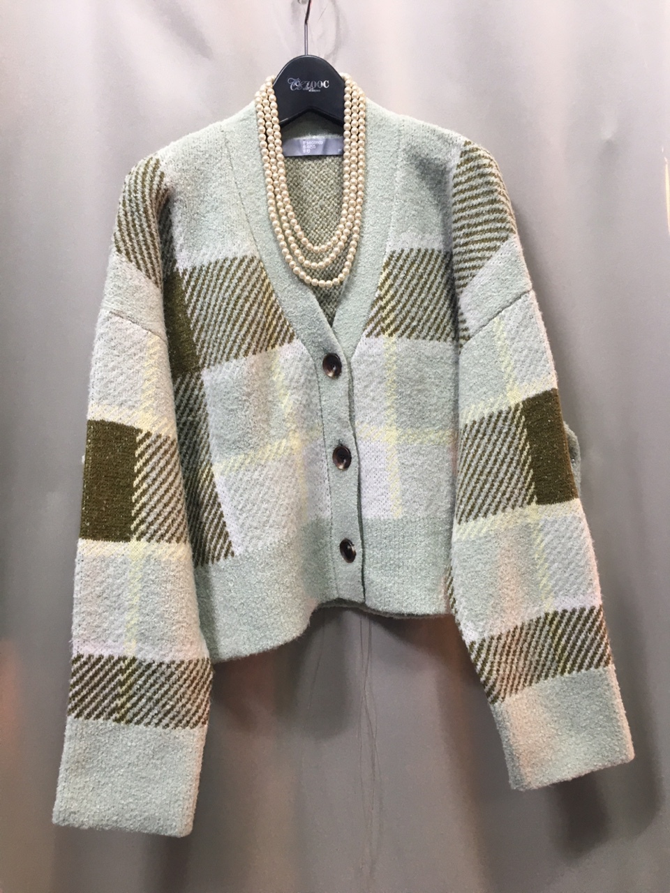 8seconds 에잇세컨즈 니트 가디건.세미크롭.체크 | 세컨웨어(헬로마켓)