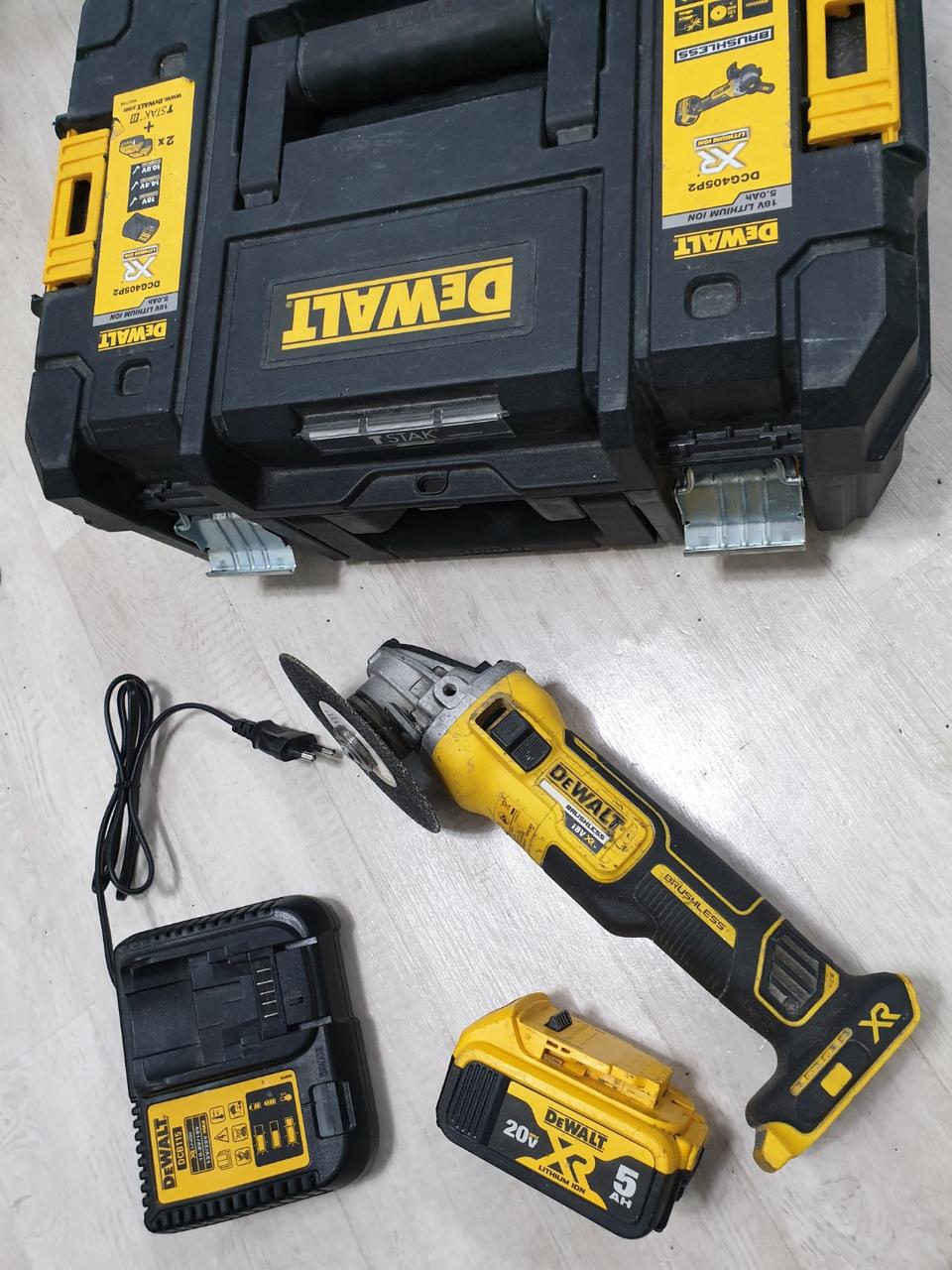 디월트 충전그라인더 충전 그라인더 | 헬로마켓