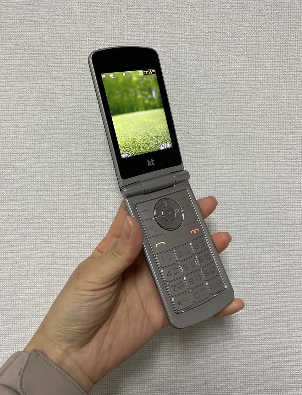 ..와인(T390) 3G 폴더 브라운 A급 판매합니다. | 헬로마켓