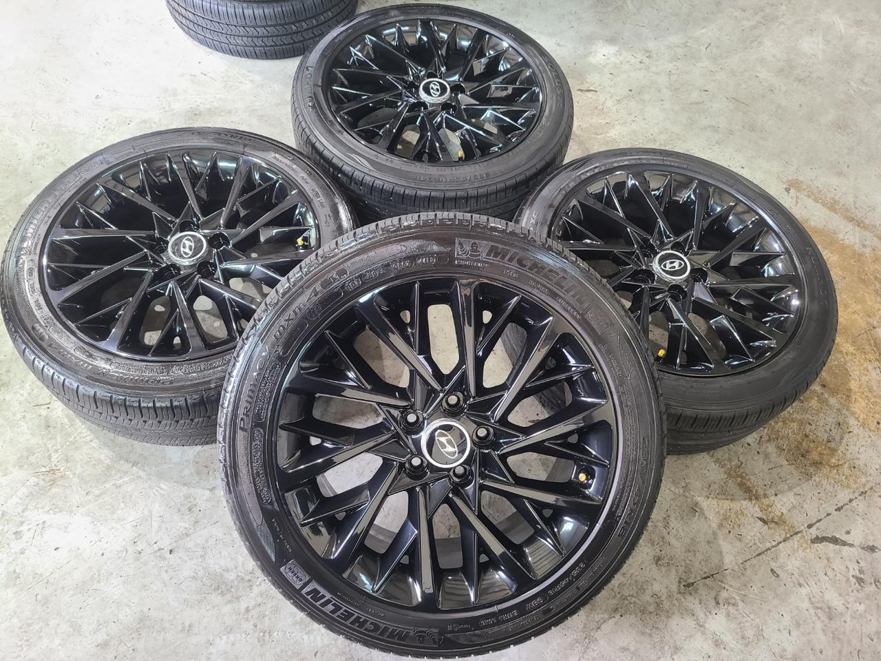 쏘나타 DN8 18인치 휠타이어 판매합니다 | 헬로마켓